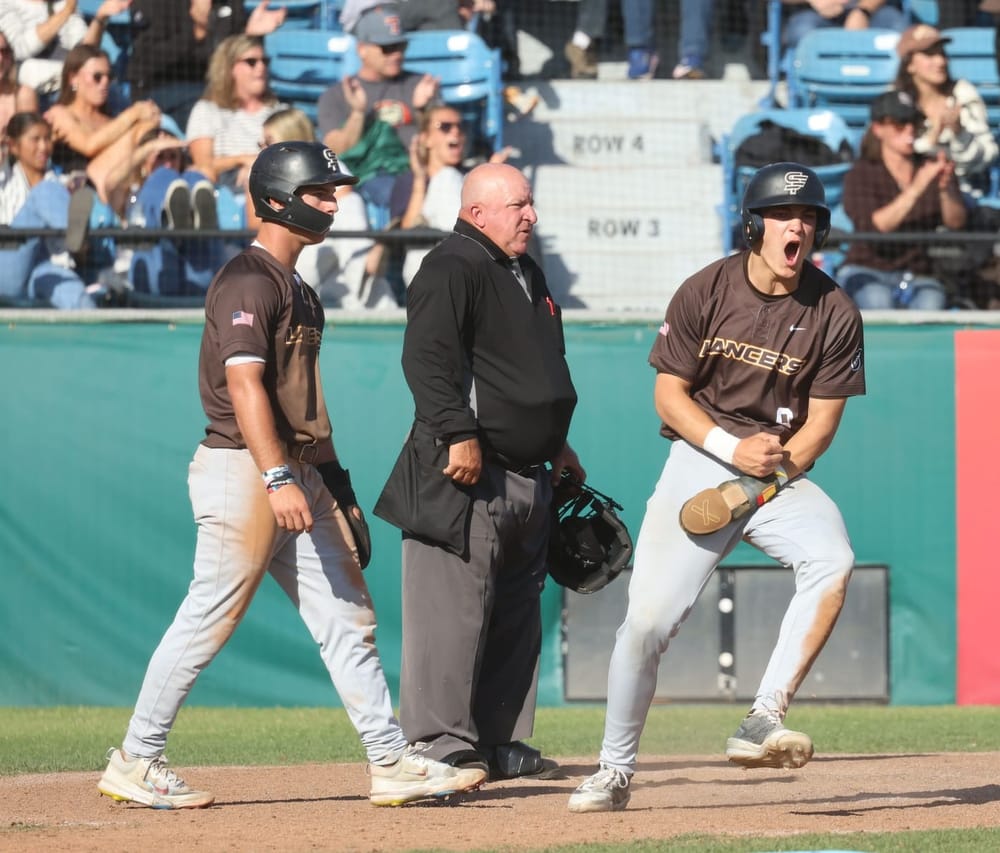 D1: Serra, Valley advance to finals